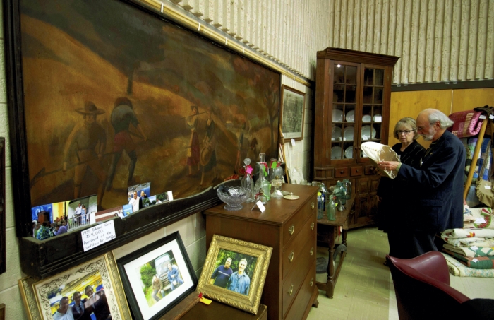 Annual antiques show and sale offers ‘a little bit of everything for ...