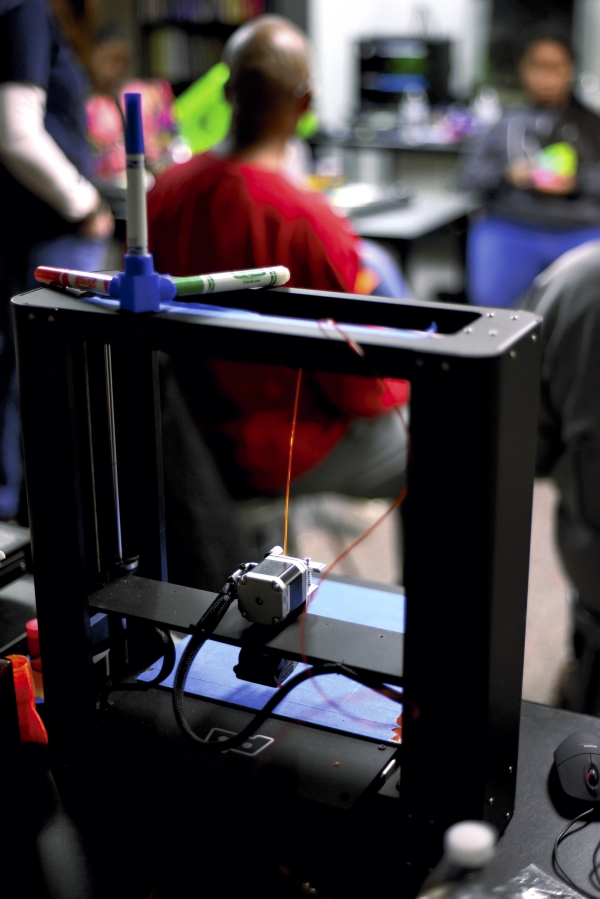 At your fingertips: Seventh-graders print 3D models for program ...