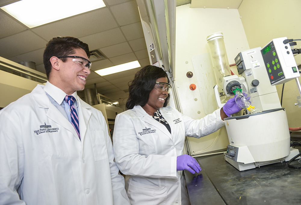 HPU welcomes inaugural pharmacy class, 1,500 new students and 48 new ...