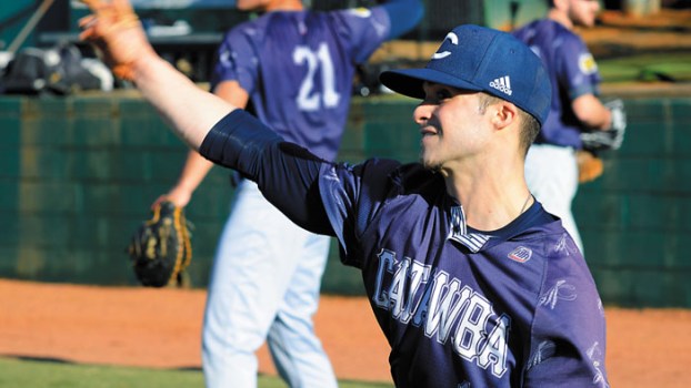 Warm sunshine draws Catawba College baseball team outside - Salisbury ...