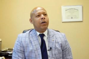 Shon Barnes hired as Madison, Wisconsin police chief | Salisbury Post