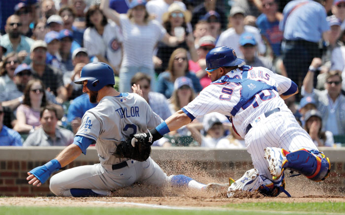 Lester wins 5th straight, Cubs beat Dodgers; Braves fall to Toronto ...