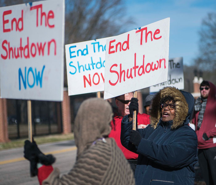 Union members protest shutdown near Salisbury VA hospital | Salisbury Post