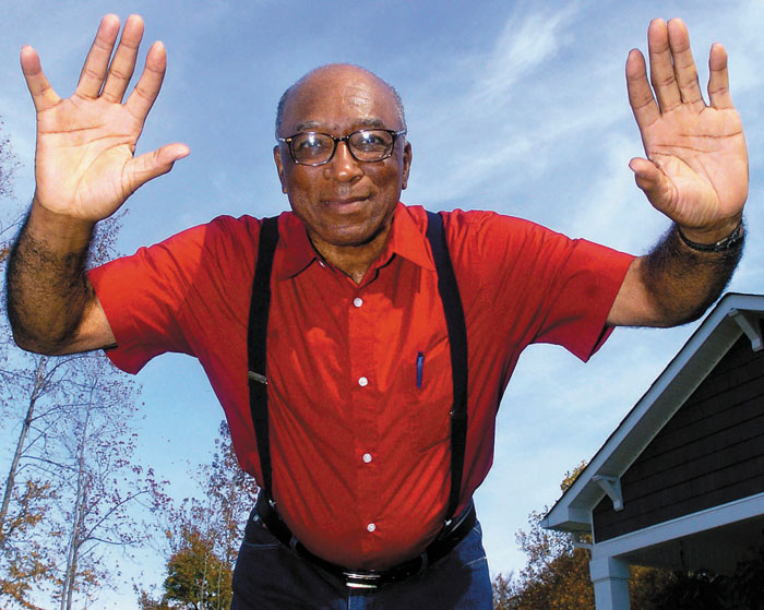 Sports obituary: “Mr. Touchdown” starred in Price’s golden era ...