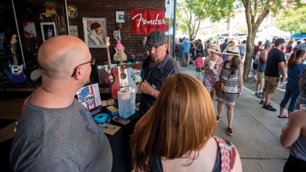 Sparkling red: Cheerwine Festival gives downtown a 'pop'-ulation ...