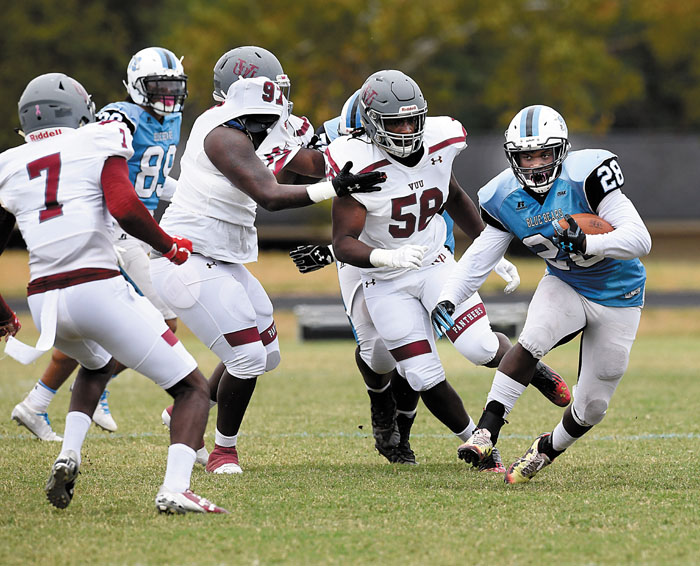 Livingstone rolls up yardage, but falls to Shaw, 27-20 | Salisbury Post