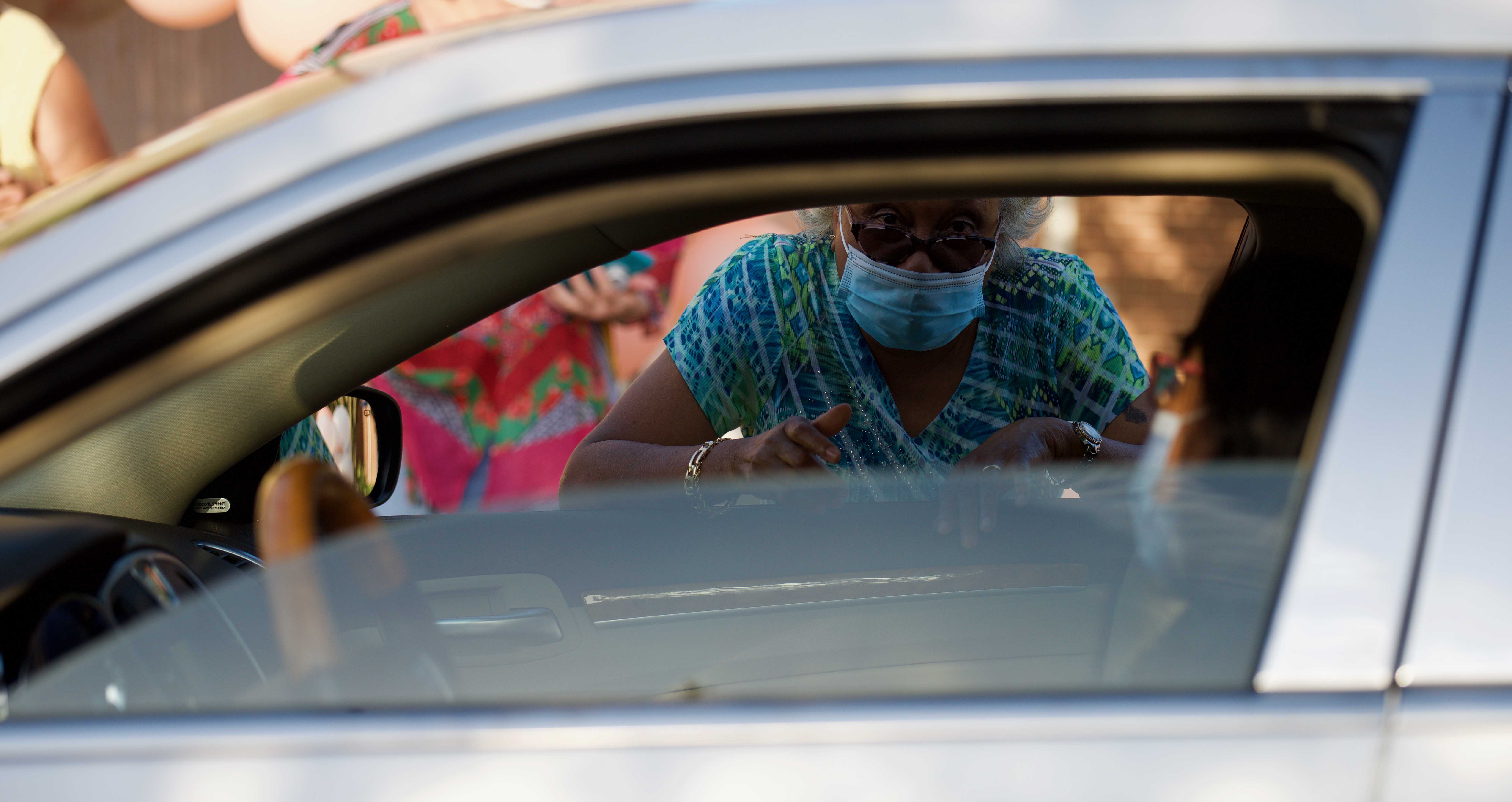 YMCA sends off longest-serving employee after 42 years | Salisbury Post