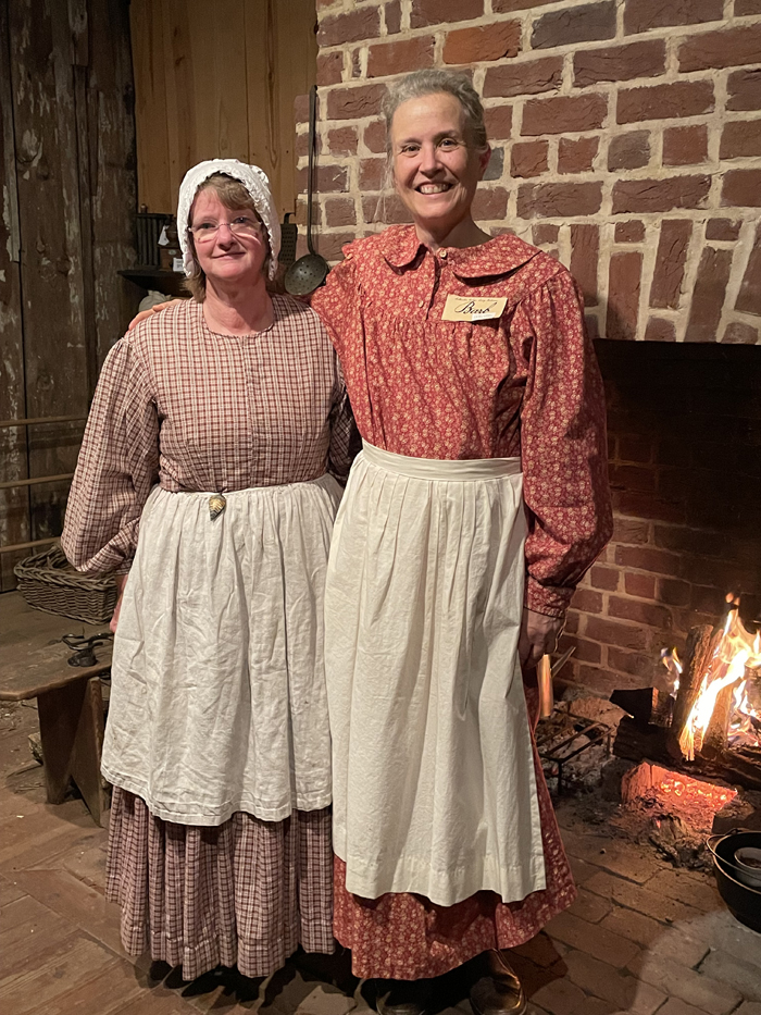 Reenacting domestic arts in the Hall House kitchen for Christmas ...