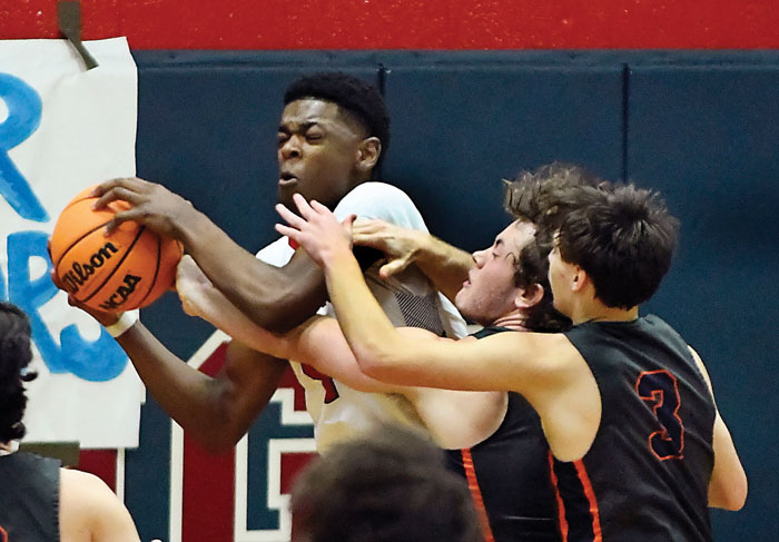 Photo gallery: East boys hold off Carson - Salisbury Post | Salisbury Post