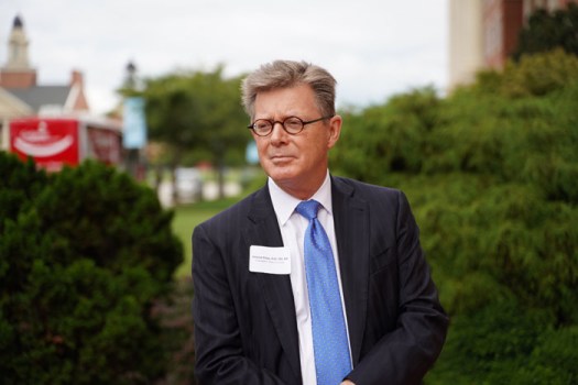 Duke University's president visits clinical research office in ...