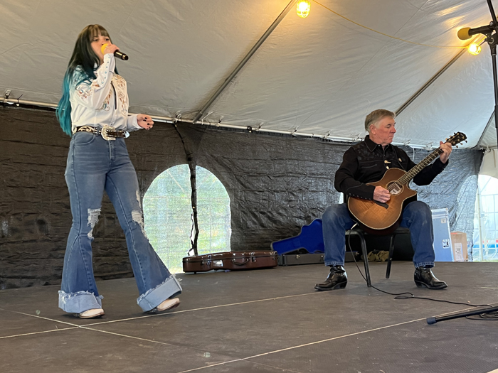 Local singer and her grandfather win multiple awards at NC Folk Fest ...