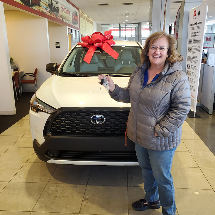 United Way car winner picks up her new vehicle | Salisbury Post