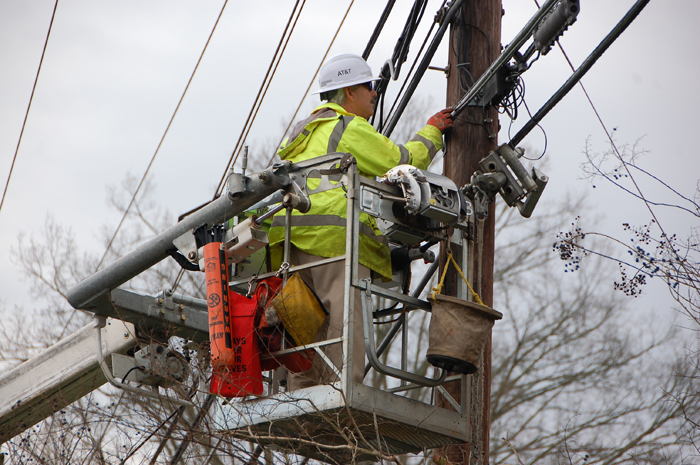 AT&T adds fiber optic cable along Jake Alexander Boulevard | Salisbury Post