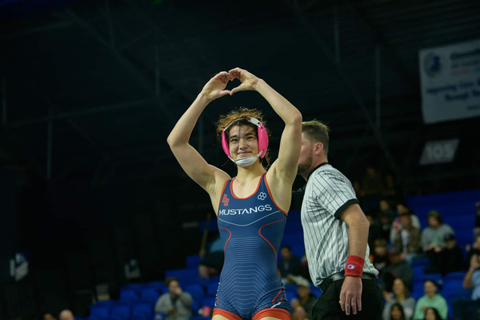 East’s Leah Edwards leading way as girls wrestling becomes sanctioned ...