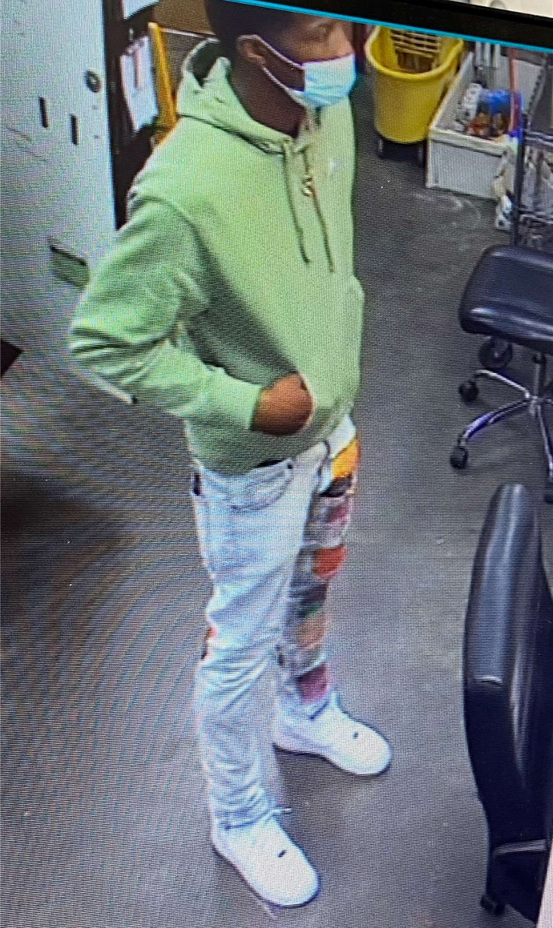 Sheriff’s Office requesting assistance in identifying larceny suspects ...