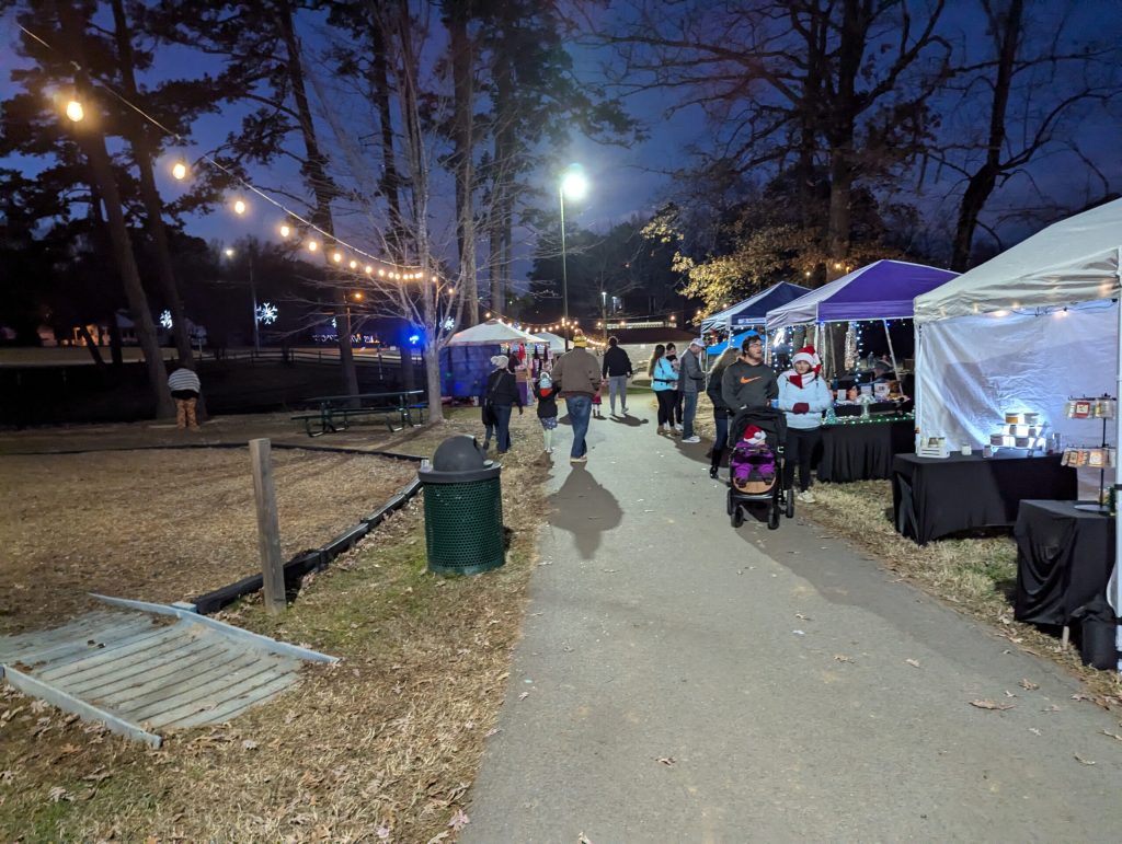 Light up the lake: Granite Quarry taps Christmas spirit during weekend ...